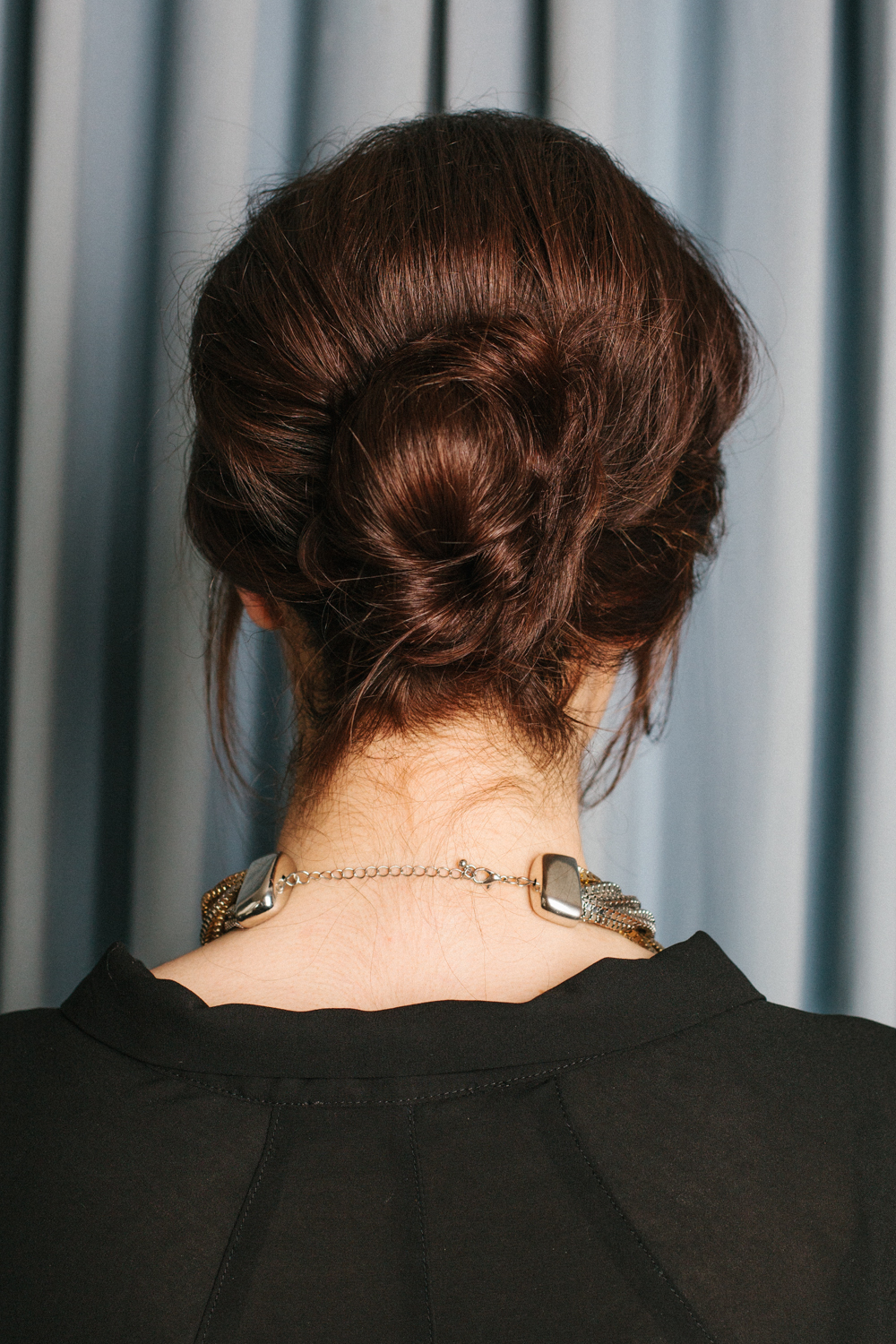 Amy Adams' Hair at the 2013 Oscars: How to Get the Messy Bun